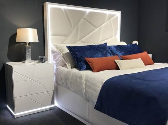 DECORA CON LUCES LED EL DORMITORIO Y DE UNA FORMA CREATIVA